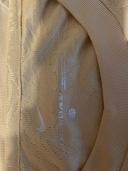 FC Barcelona Robert Lewandowski XL Gold Jersey | SidelineSwap | Buy and ...