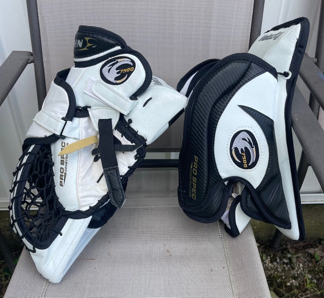 NOS Vaughn Velocity V3 7500 Pro Spec Glover/Blocker - Full Right ...