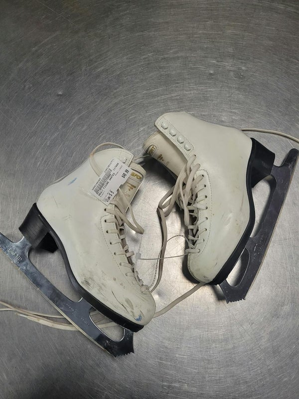 Used Jackson Freestyle Senior 5 Womens Figure Skates Sidelineswap