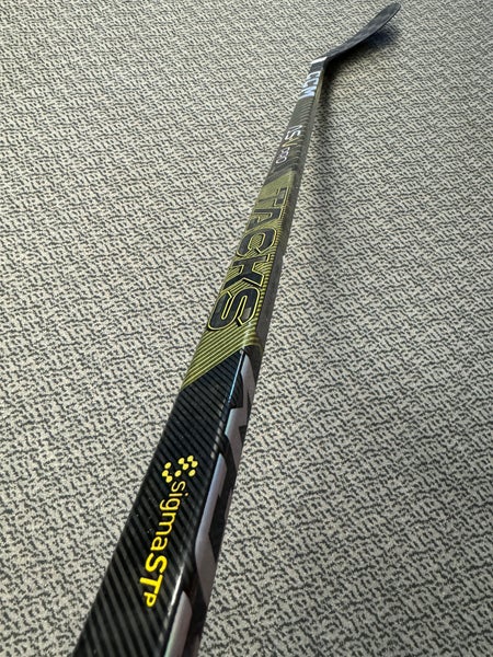 CCM AS-V Pro 80 flex P88 curve right hand stick | SidelineSwap | Buy ...