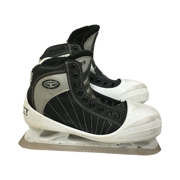 Used Ccm 652 Super Tacks Junior 5.5 Goalie Skates | SidelineSwap | Buy ...