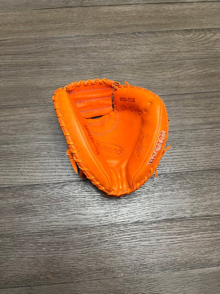 New Wilson A2000 1790 34” Catchers Mitt | SidelineSwap | Buy and Sell on SidelineSwap
