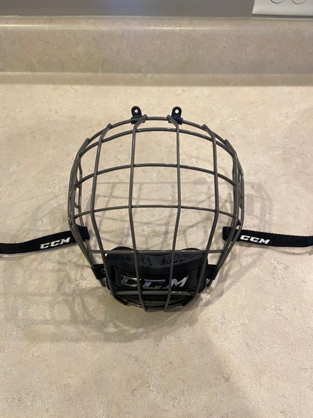CCM FM 680 Cage | SidelineSwap | Buy and Sell on SidelineSwap