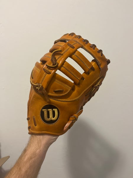Wilson a2000 2800 12” first base mitt baseball glove | SidelineSwap