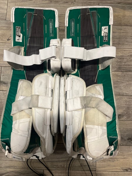 Bauer Pro Stock Jake Oettinger Hyperlite Full Set | SidelineSwap | Buy ...