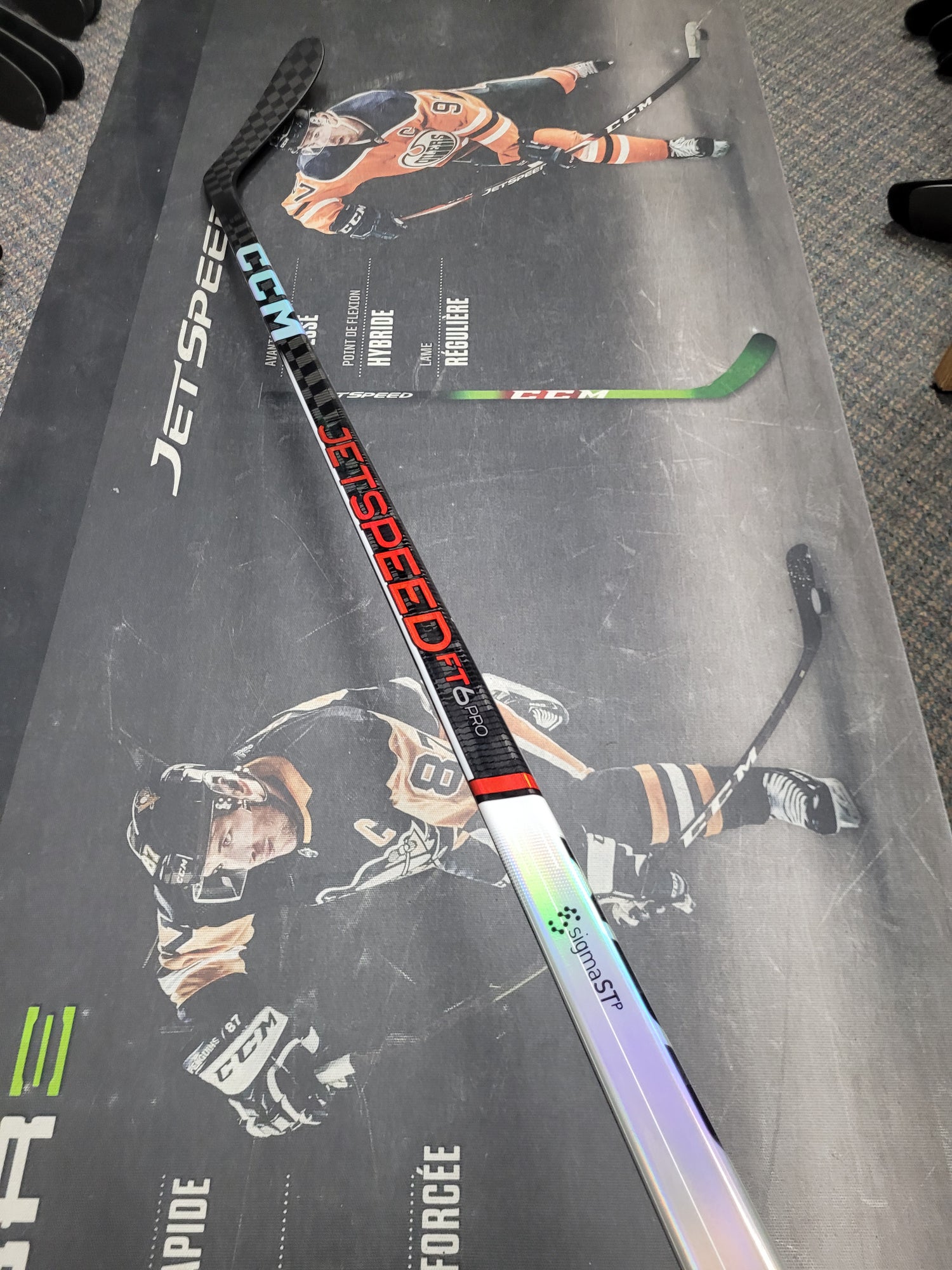 P28 | 75 Flex NEW! Senior CCM Right Handed Jetspeed FT6 Pro Hockey ...