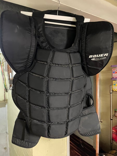 Bauer Reactor 1000S Chest Protector | SidelineSwap | Buy and Sell on ...