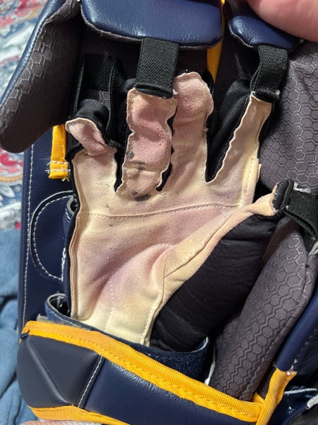 OHL Pro Stock Hyperlite 2 goalie pad set | SidelineSwap | Buy and Sell ...