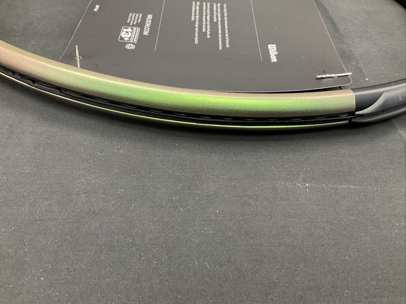 Grip Size 4 1/4 - Wilson v.8 Blade 98 - 18 x 20 String Pattern ...