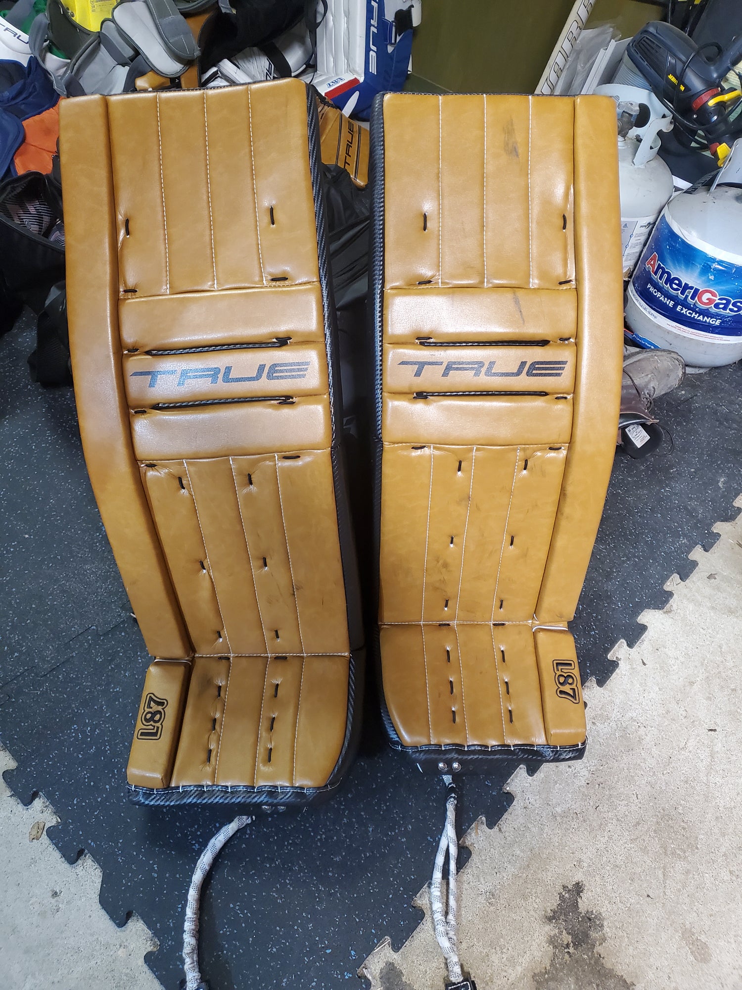 Used 34" Regular True L87 Goalie Full Set Pro Stock | SidelineSwap