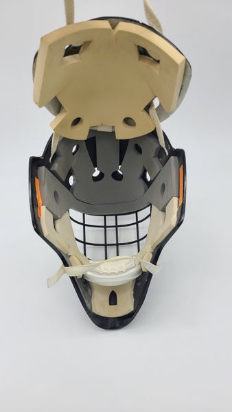 Itech 950 goalie mask - black - vintage | SidelineSwap | Buy and Sell ...