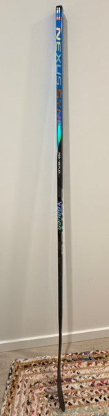 Used Intermediate RH Bauer Nexus Sync Hockey Stick P28 65 Flex ...