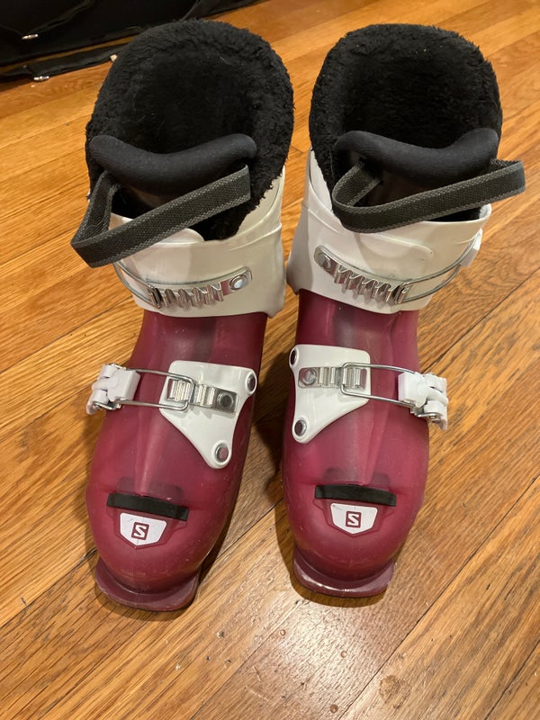 Ski Boots | Used and New on SidelineSwap
