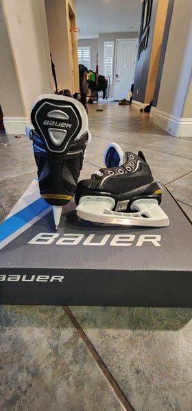 NIB Youth New Bauer Supreme One20 Hockey Skates Regular Width 7 ...