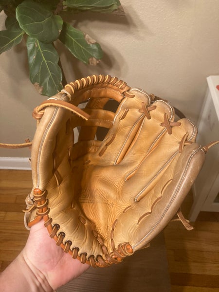 Relaced/reconditioned Wilson Pro Model Glove-12’ RHT | SidelineSwap ...