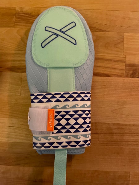 ARIA sliding mitt Poseidon, new in box | SidelineSwap | Buy and Sell on ...