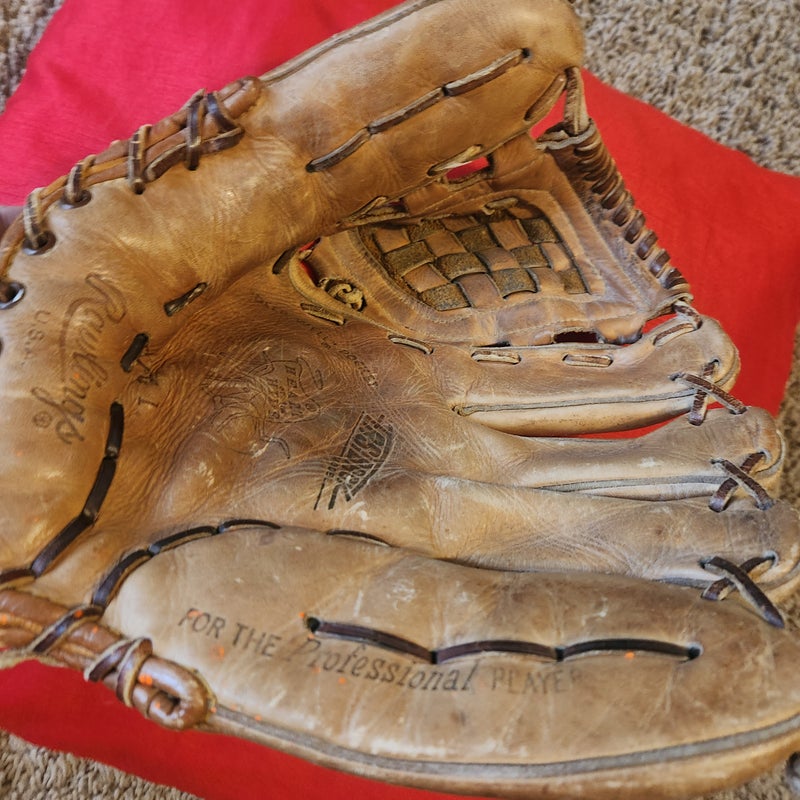Used Rawlings Fastback Right Hand Throw Baseball Glove (Softball Size) | SidelineSwap