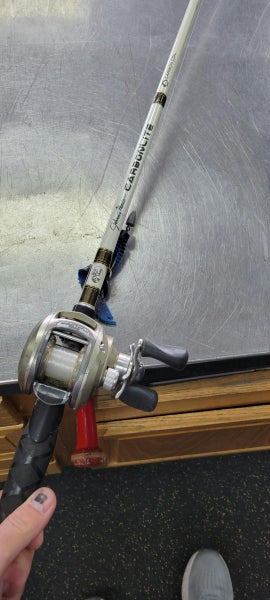 Used Johnny Morris Carbonlite Fishing Equipment | SidelineSwap
