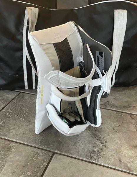 Bauer Hyperlite2 blocker | SidelineSwap | Buy and Sell on SidelineSwap