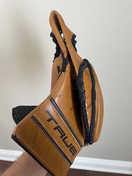 True L87 Pro Goalie Glove | SidelineSwap | Buy and Sell on SidelineSwap