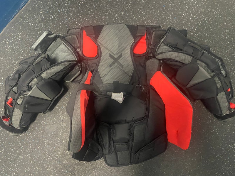 Bauer Pro Hyperlite 2 Goalie Chest Protector Medium | SidelineSwap ...