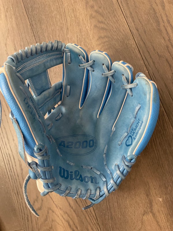New 2022 Infield 11.5" A2000 Baseball Glove | SidelineSwap