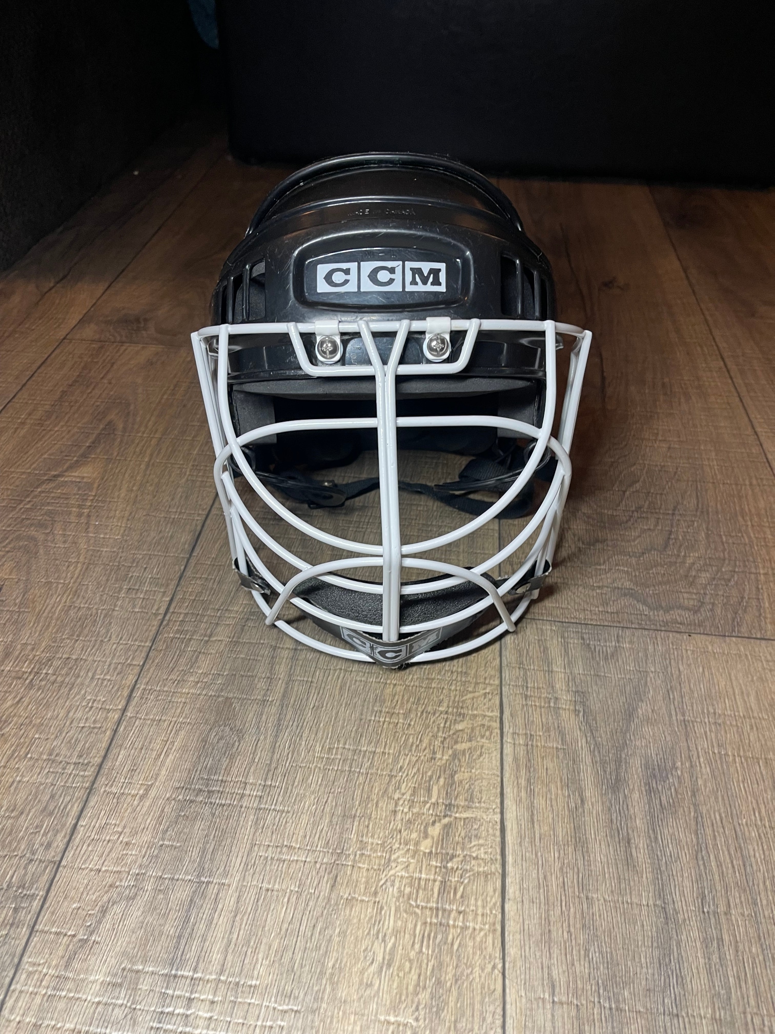 Hockey Goalie Masks | Used and New on SidelineSwap