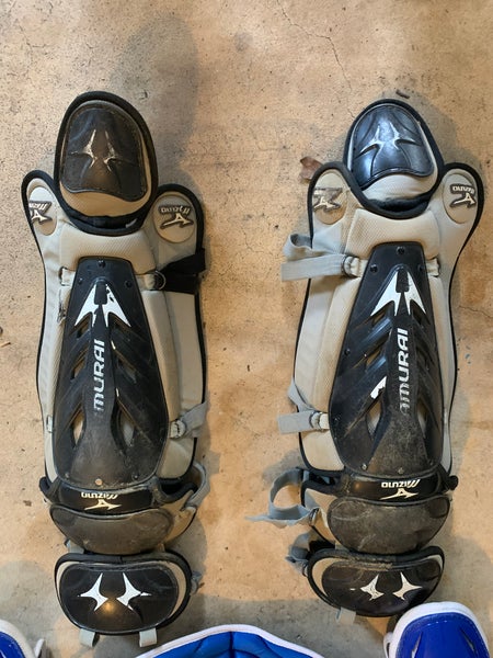 Mizuno Samurai Catcher's Leg Guard | SidelineSwap | Buy and Sell on ...