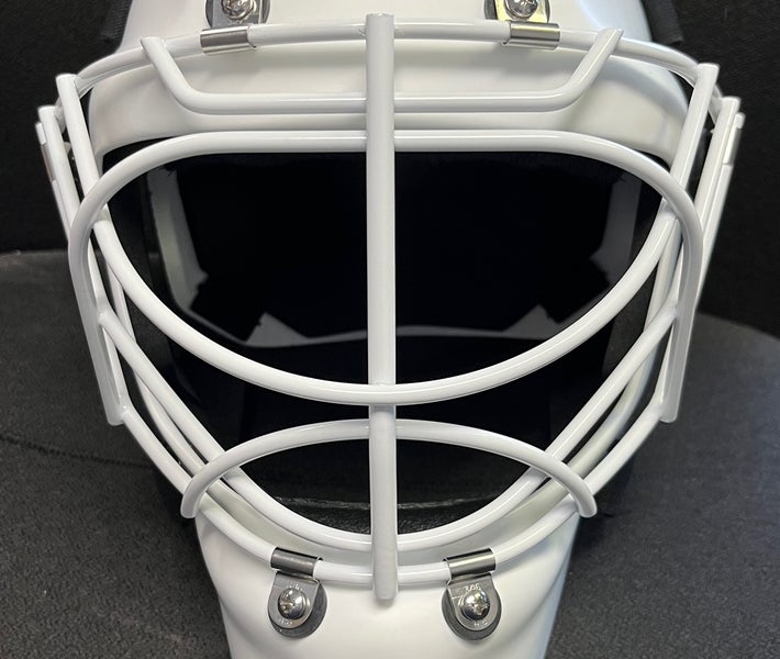 New Apex Mask 940 Cage | SidelineSwap | Buy and Sell on SidelineSwap