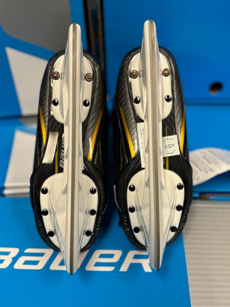 Junior New Bauer Supreme M5 Pro Hockey Skates Regular Width Size 3.5 ...