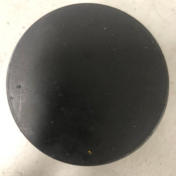 Leamington Flyers puck (OHA Jr B) | SidelineSwap | Buy and Sell on ...