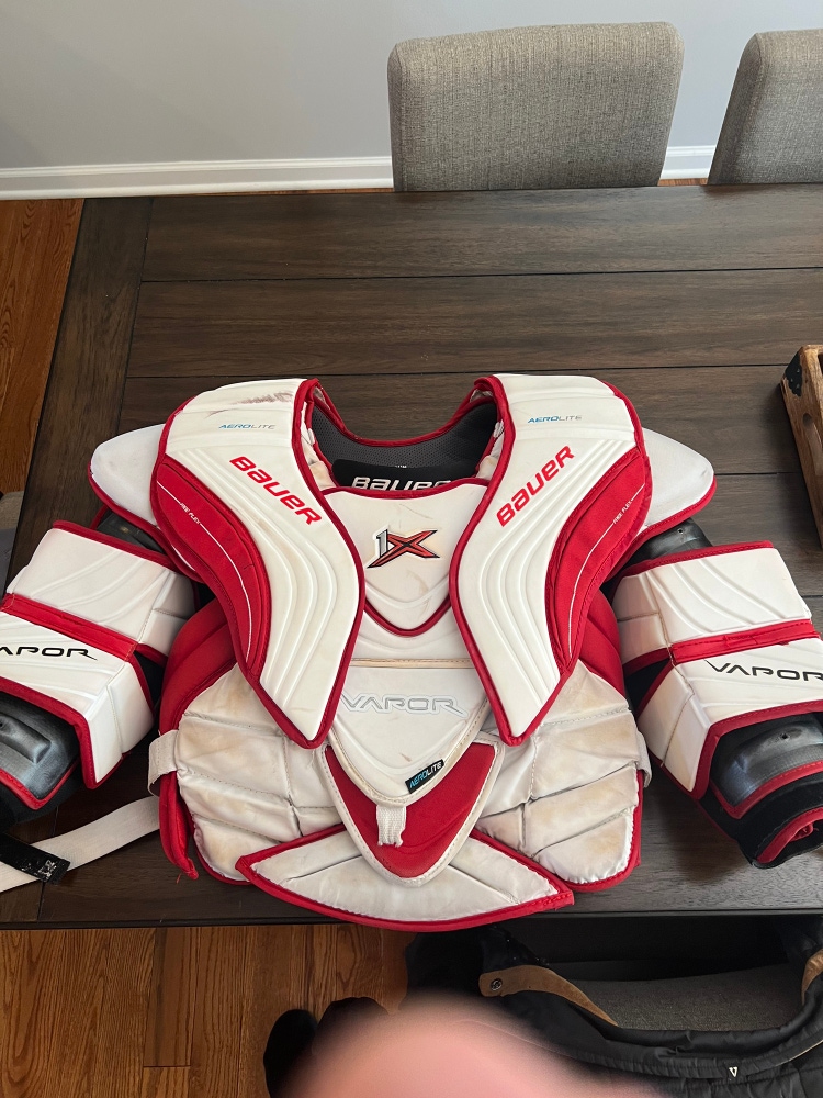 Used Small Bauer Pro Stock Supreme UltraSonic Goalie Chest Protector ...