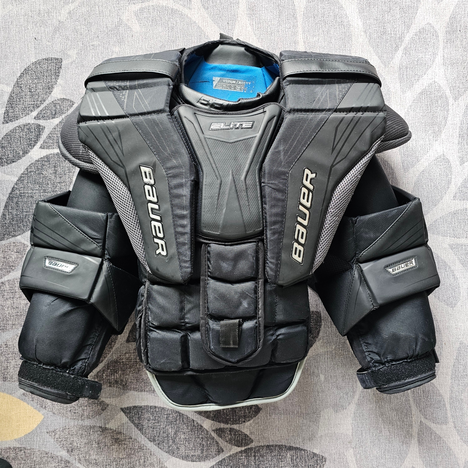 Used Medium Bauer Elite Goalie Chest Protector | SidelineSwap