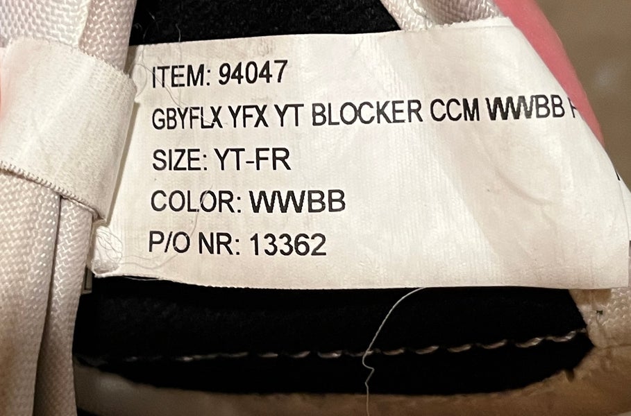 CCM YFLEX Used Full Right glove & blocker | SidelineSwap | Buy and Sell on SidelineSwap