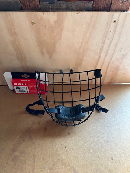 New Large CCM FM580 Full Cage | SidelineSwap | Buy and Sell on SidelineSwap