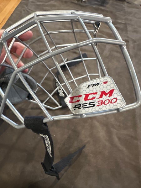 Used Small CCM Full Cage Resistance Face Cage | SidelineSwap | Buy and ...