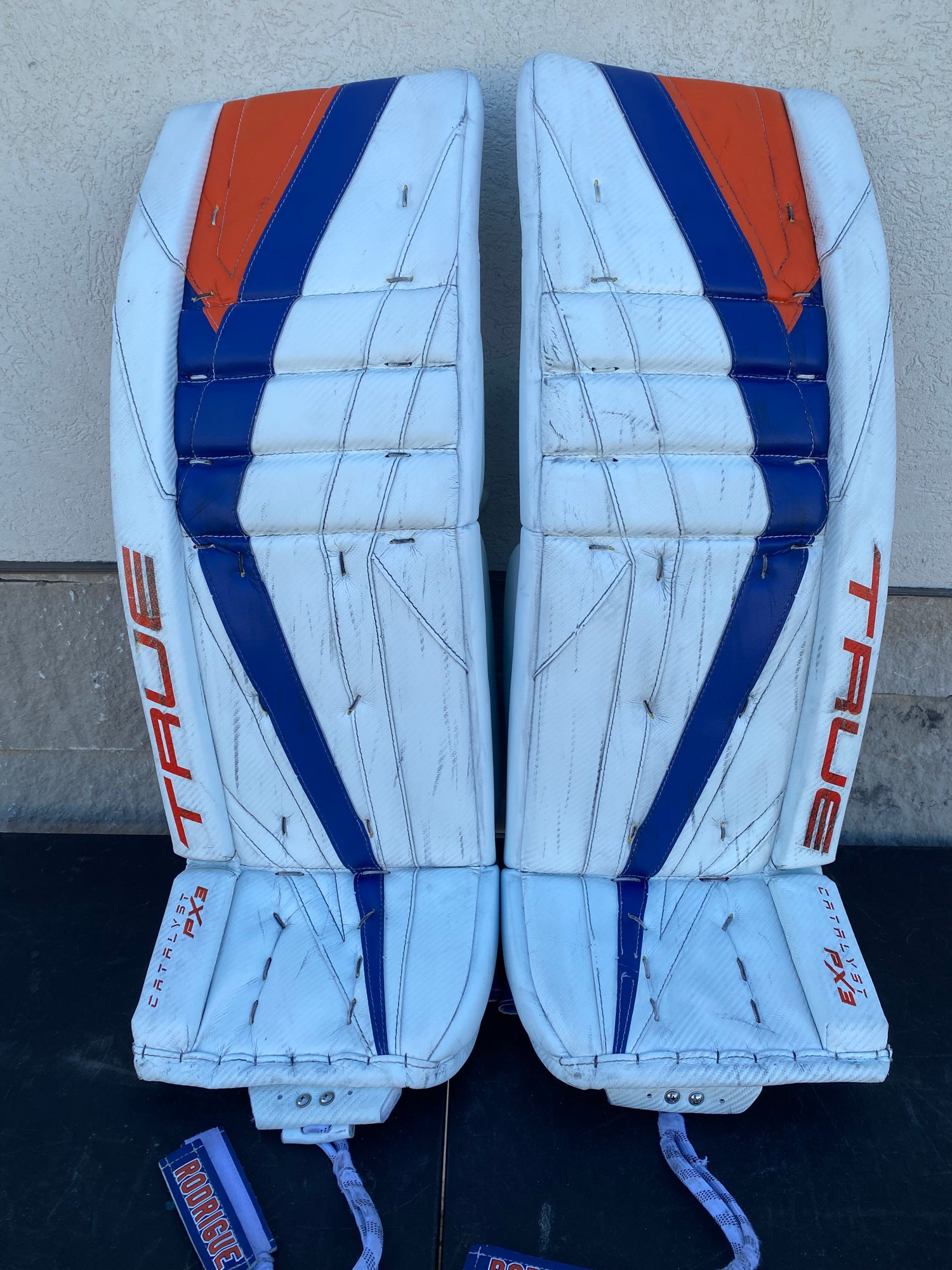 TRUE Catalyst PX3 Pro Stock Goalie Pads RODRIGUE 6409 | SidelineSwap