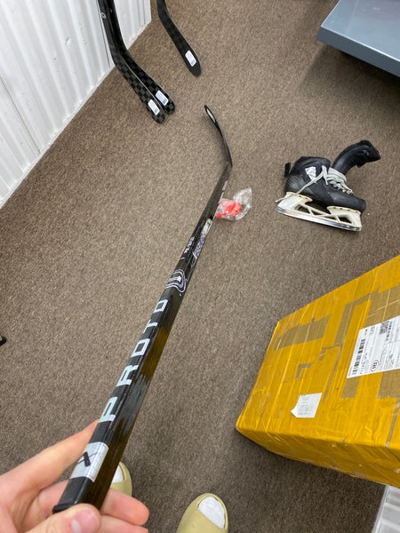 Bauer Proto R 40 flex P28 curve right hand stick | SidelineSwap