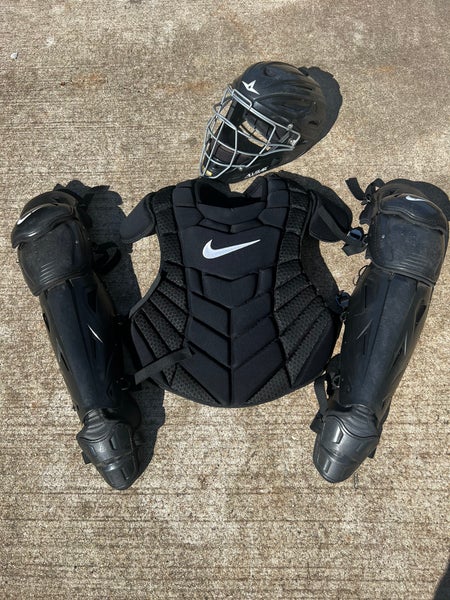 Nike Diamond Elite Catcher's Set | SidelineSwap