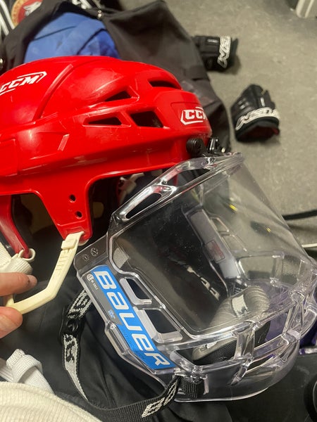 Medium Bauer Shield Concept 3 Full Shield | SidelineSwap | Buy and Sell ...