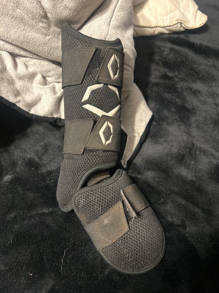Evo shield leg guard (used for 4 games) | SidelineSwap | Buy and Sell ...