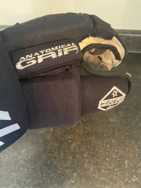 Tackla 5000 15.5" Hockey Gloves | SidelineSwap | Buy and Sell on ...