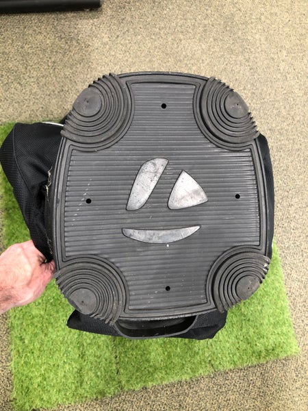 Used Men's TaylorMade Juggernaut Golf Bag | SidelineSwap | Buy and Sell ...
