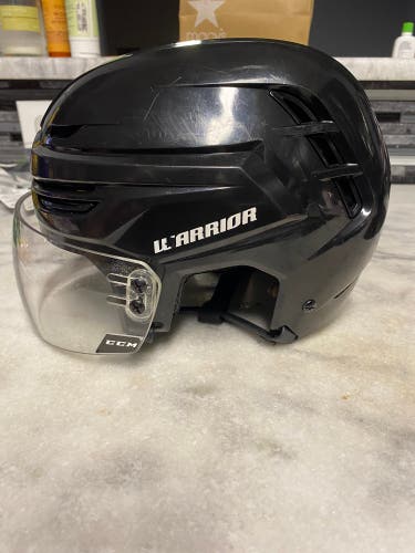 Medium Hockey Helmets | Used and New on SidelineSwap