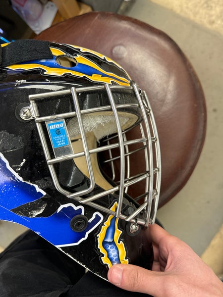 Otny X1 Goalie Mask Senior Medium/Large | SidelineSwap | Buy and Sell ...
