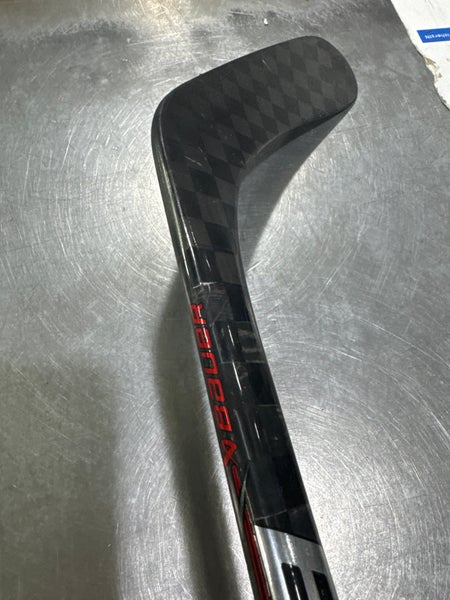Used Bauer Vapor Hyp2rlite 30 Flex Pattern P92 Junior One Piece Sticks ...