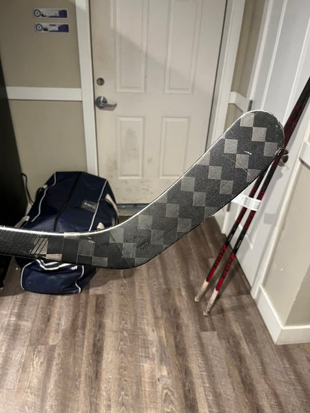 New Senior CCM Left Hand Mid Pattern Pro Stock Jetspeed FT6 Pro Hockey ...