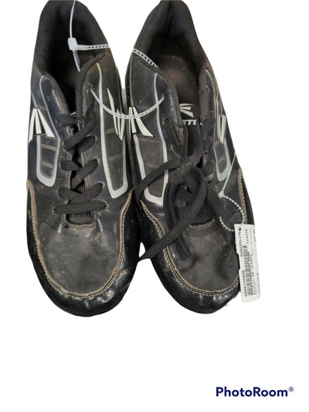 Used Easton Bb Cleats Senior 8 Baseball & Softball Cleats ...