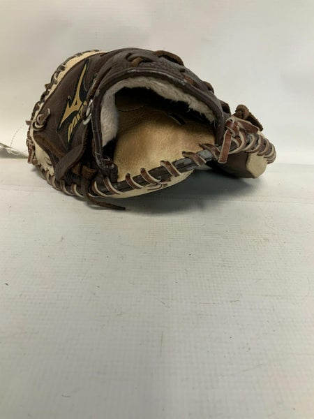 Used Mizuno Gxc 93 32" Catcher's Gloves | SidelineSwap | Buy and Sell on SidelineSwap