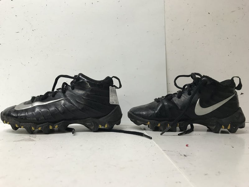 Used Nike Junior 01.5 Football Cleats | SidelineSwap | Buy and Sell on ...